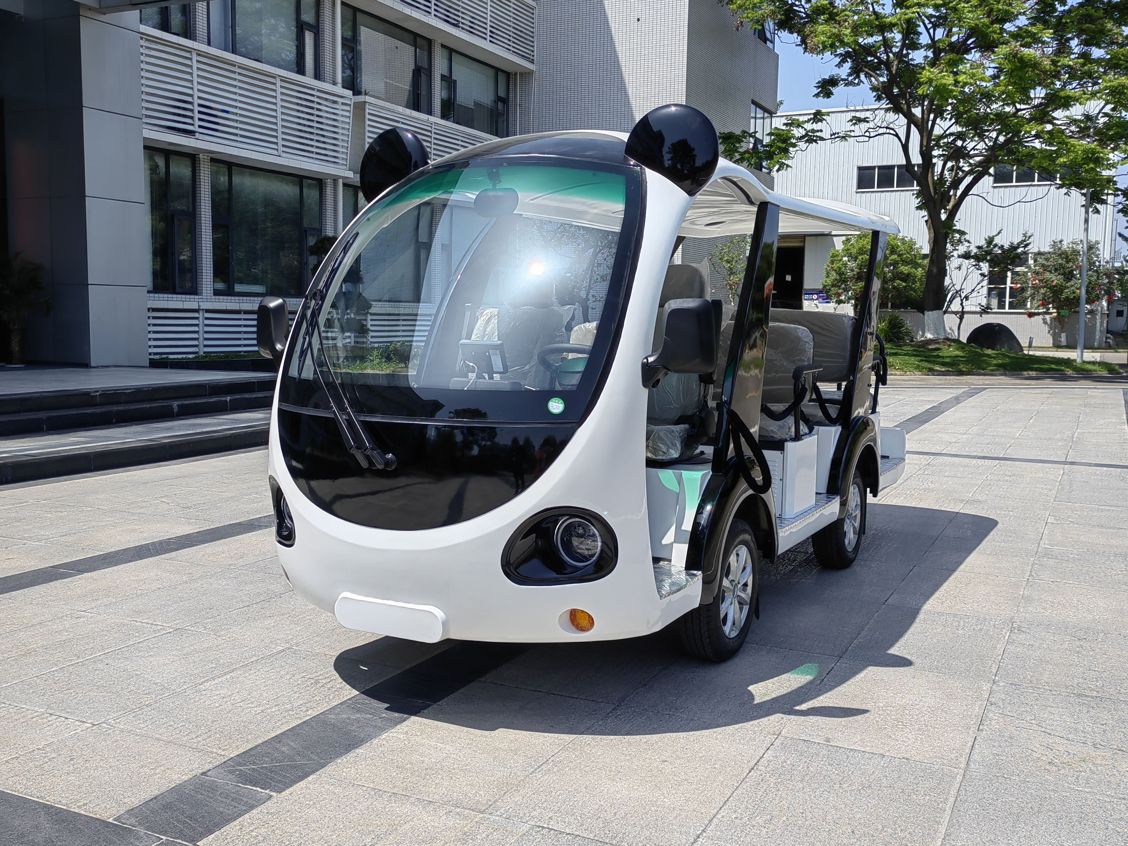 New Design Special 11 Seats Panda Electric Sightseeing Car